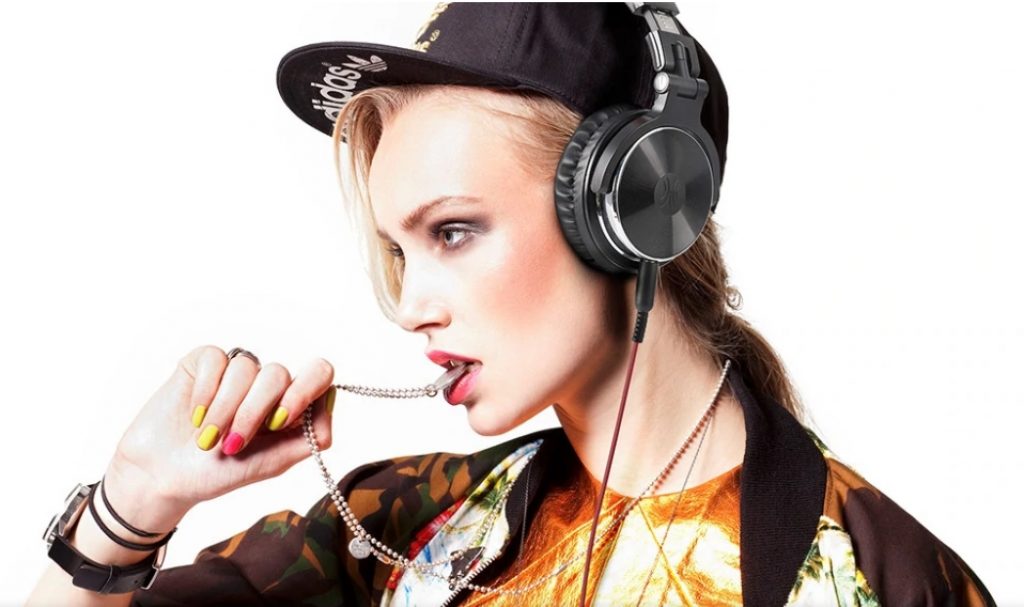 Top 10 Best DJ Headphones For Beginners [2025]